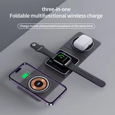 Cina Caricabatterie senza fili pieghevoli per cellulari 3 in 1 con design magnetico in vendita