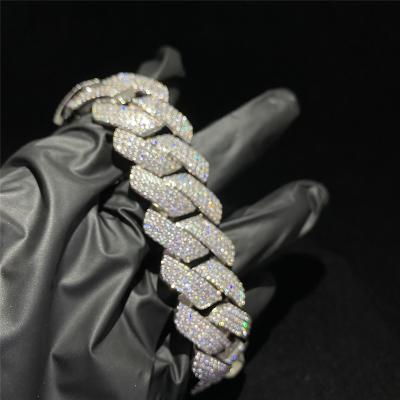 Cina regolazione cubana 925 Sterling Silver dell'artiglio del braccialetto a catena di 18mm Vvs Moissanite Hip Hop in vendita