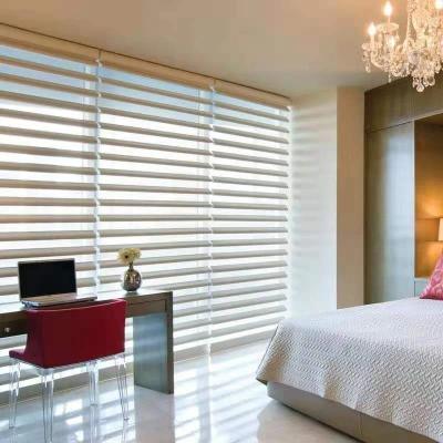 China Estrutura de personalização Telas de rolos horizontais de fios Shangrila para hotéis comerciais à venda