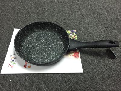 China Forged aluminum fry pan/ inner non-stick marble coating/ black coating / for sale