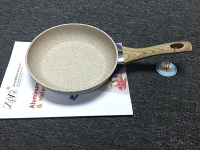 China Forged aluminum non-stick brown coating fry pan with glass lid / heat resistant painting for sale
