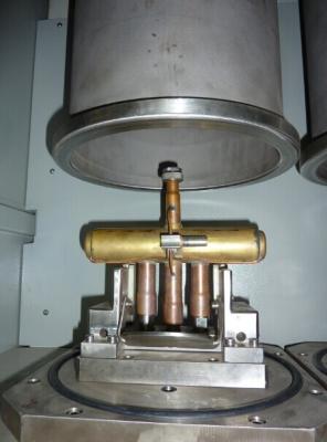 China Refrigeration Components Helium Leak Testing Equipment 2g/year Inficon Detector Omron PLC for sale