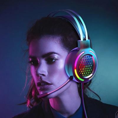 中国 組み込みケーブル付きヘッドフォン USB有線 HIFI 7.1 スピーカー マイクロフォン ゲーム RGB ヘッドセット 販売のため