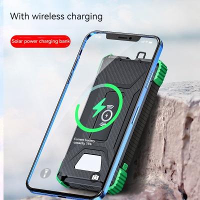 Cina Uscita wireless 5W Solar Power Bank 2.1A Uscita 10000mAh per iPhone 15 Ricarica all'aperto in vendita