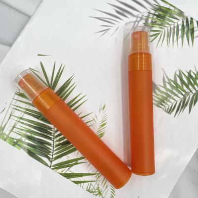 Cina Bottiglia di 15ML 20ML Matte Bottle Fine Mist Sprayers per Parfum in vendita