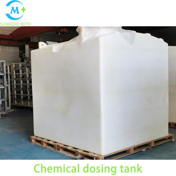 Quality 800L Rectangular Plastic Tanks , LLDPE Square Plastic Tanks For System Integration Expansion for sale