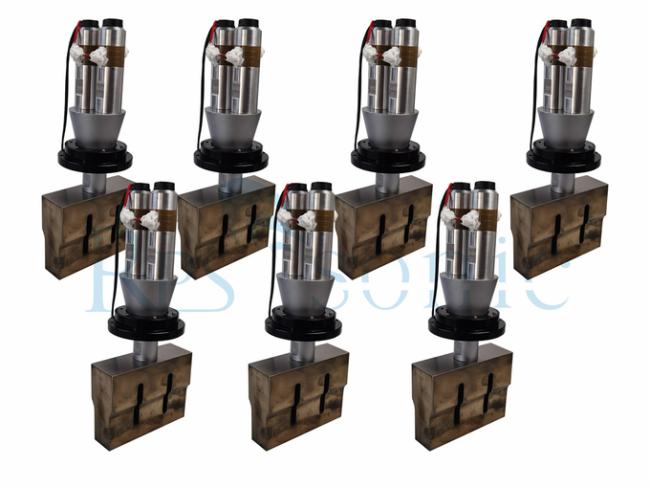Double Transducer Vibrator Ultrasonic Welding System 20khz for Non Woven Cutting 3