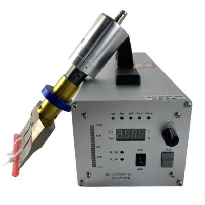 Cina Dispositivo tagliente ultrasonico del generatore 40Khz di Digital per gomma con la lama di titanio in vendita