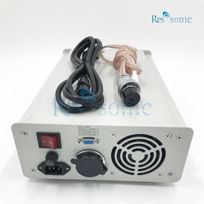 Cina Generatore 2000w della saldatura a ultrasuoni del touch screen 20KHz per l'affettatrice della maschera in vendita
