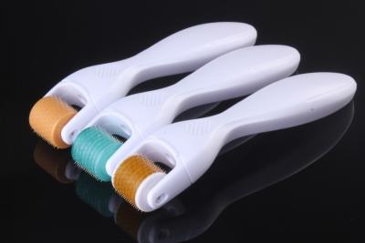 China Dame Microneedle Skin Care Roller met van de de Rimpelverwijdering van 540 Speldendermaroller de Huidzorg Te koop