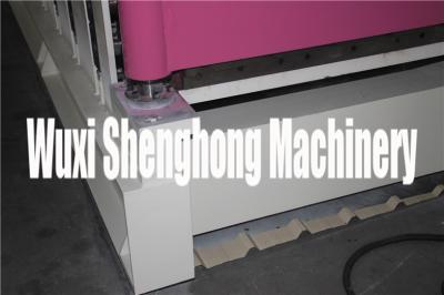 Cina rotolo d'acciaio del tetto di colore 11kw che forma macchina con 12 mesi di garanzia in vendita