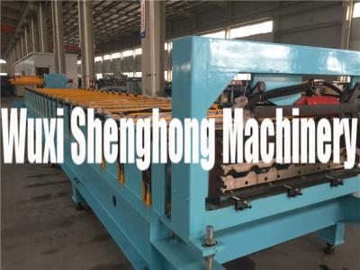 China Het Dakbroodje die van het douanemetaal Machine met 10 - 12m/Min vormen die Snelheid vormen Te koop