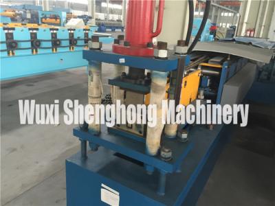 China O manual para fora apresenta o rolo da telha de telhado que forma o bom desempenho da máquina à venda