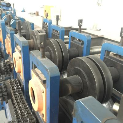 中国 統合された調節を採用する機械を形作る独特な設計 C Z 母屋ロール 販売のため
