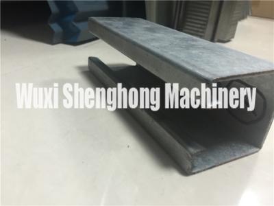 Cina Rotolo del Purlin di forma del metallo C che forma lunga vita antiruggine a macchina del rullo in vendita