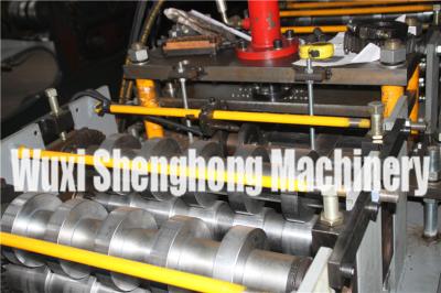 Cina Metallo di alta precisione che forma il rotolo dello strato pavimento di Decking/del macchinario che forma linea in vendita