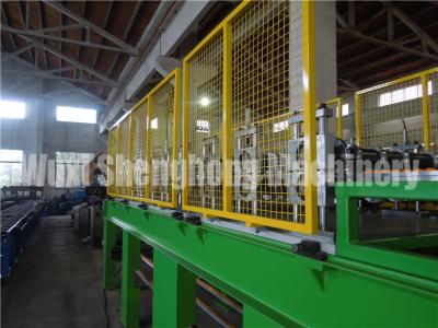 Cina Linea di produzione del pannello a sandwich della lana di scorie/PIR, piatto composto che forma macchina in vendita