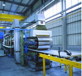 Cina Attrezzatura del pannello a sandwich di resistenza del piatto di 350 Mpa per costruzione d'acciaio in vendita