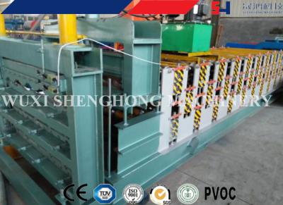 Cina Rotolo del pannello del tetto di tre strati che forma la linea dell'estrusione delle mattonelle metallo/della macchina in vendita