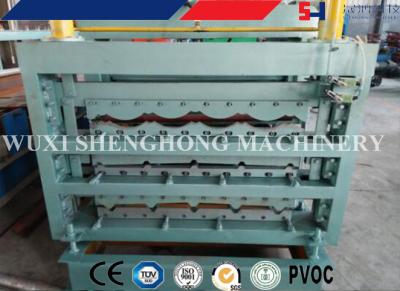 Cina Rotolo del pannello del tetto di tre strati che forma la linea dell'estrusione delle mattonelle metallo/della macchina in vendita