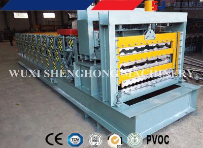 Cina pannello di parete dello strato del tetto del metallo un rotolo di tre strati che forma macchina in vendita