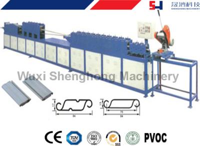 中国 二重層は機械5Tに油圧Decoilerを作る圧延シャッター ドアを絶縁しました 販売のため