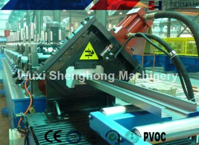 Cina 5T regolabili laminano a freddo la formazione della macchina il piatto d'acciaio colorato che lamina a freddo precedente in vendita