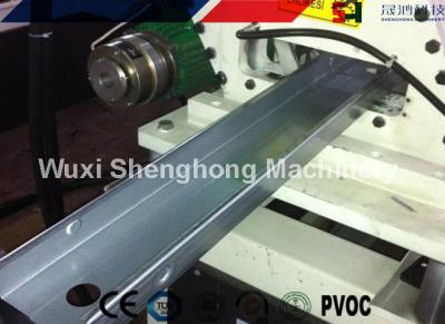 Cina La finestra del metallo/struttura di porta lamina a freddo la formazione della macchina con il taglio idraulico in vendita