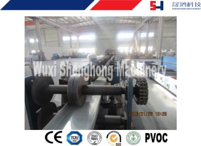Cina Rotolo a catena semplice a 1,5 pollici del Purlin di C Z che forma tensioni di snervamento dell'attrezzatura 230 - Mpa 300 in vendita