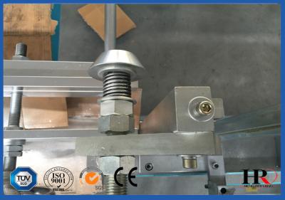 Cina Macchina automatica idraulica della forma del rotolo per lo strato d'acciaio del tetto di colore in vendita