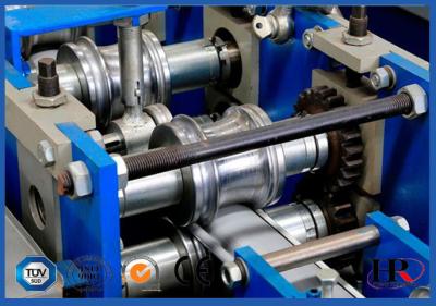Cina Otturatore galvanizzato strato ondulato di laminatura dell'acciaio del tetto che fa macchina in vendita