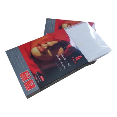 Cina Alta foto impermeabile RC di carta 5x7 di definizione 5R per la stampante a getto di inchiostro in vendita