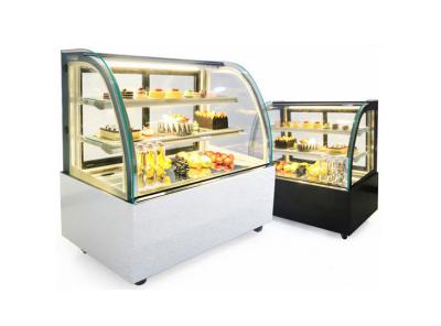 Cina Il negozio del forno ha curvato il congelatore di vetro dell'esposizione del dolce con 2 scaffali in vendita