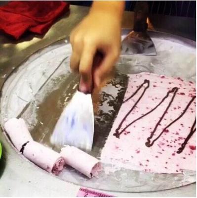 中国 健康35cmの単一の普遍的な車輪が付いている鍋によって揚げられているアイス クリーム ロール機械 販売のため