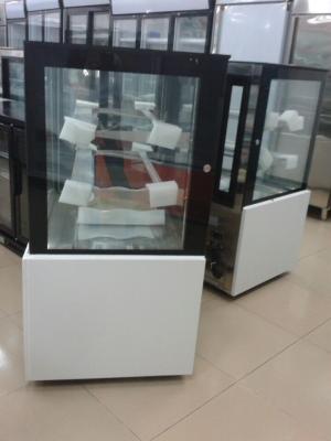 China vidrio duro deslizante trasero del congelador 2shelves de la exhibición de la torta de la puerta de la vertical de los 2m en venta
