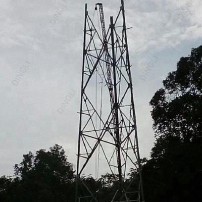 China Gegalvaniseerde van de de Pijpmicrogolf van Drie het Staaltorens van het Beenrooster de Telecommunicatietoren Te koop
