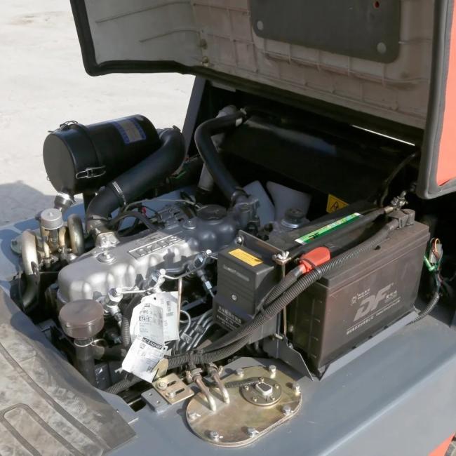 Cpcd30 Cheap Diesel Engine Forklift with Sideshift Attachment