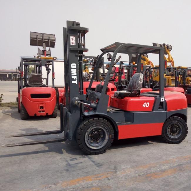 China Factory 4.0 Ton Automatic Diesel Forklift Truck with Yanmar 4tne98 Diesel Engine Forklift