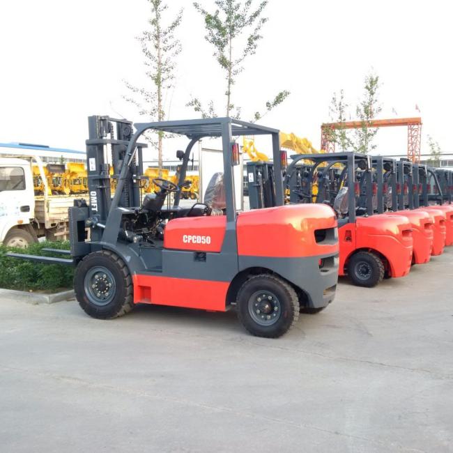 Factory Price 4500 5000kg Capacity Diesel Engine Powered Forklift with Easy Operation System