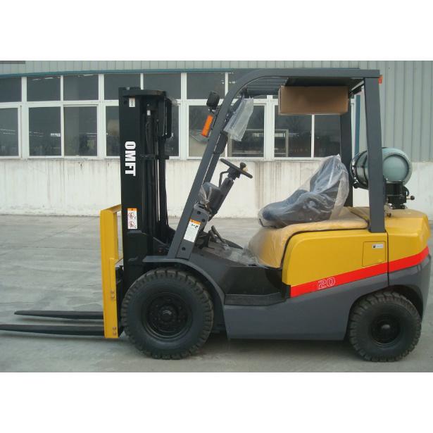 2ton Tcm Style Gasoline and LPG Forklift with Nissan K21 K25 Engine Cushion Tire