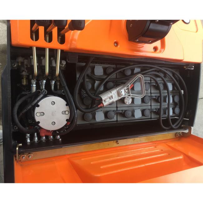 2ton 2000kg Cqd20 Stand-on Electric Reach Stacker Truck Battery Pallet Stacker with 4.5m 4500mm Mast Lifting Height