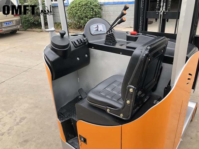 Autoelevador Electric Reach Stacker Price Forklift