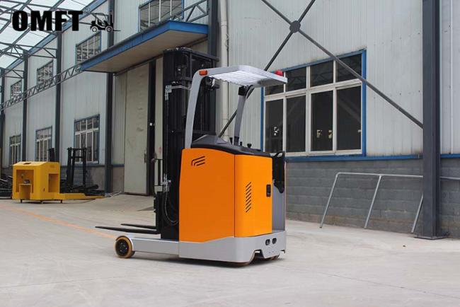 1.5 Tons Electric Reach Truck AC Drive Reliable Driving Power Fork Lift and Electric Stacker