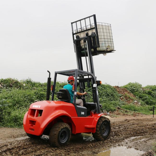 Rough Terrain 2t 2.5t 3t 3.5t 4t 5t off Road Outdoor 4X4 4WD 4drives 4wheels Forklift Fork Lift Tcm/Linde/Yale/Toyota/Crown/Hyster/Tcm/Nissan Big Tyres