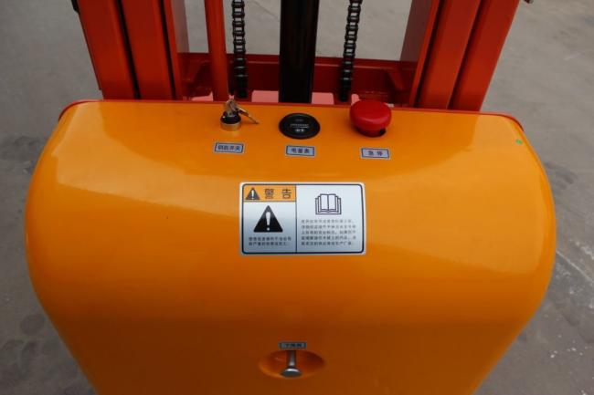 Electric Aerial High Altitude Order Picker for Materials Lifting (3m Height)