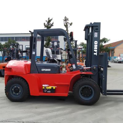 Cina 5 tonnellate di carrello elevatore diesel CPCD50 con altezza di sollevamento di 4,5 m e raggio di rotazione minimo di 3250 mm in vendita