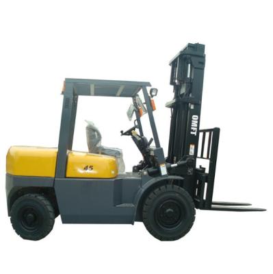 Cina 5500 mm Min. Larghezza del canale di impilazione destra 5 tonnellate di carrello elevatore diesel con pneumatici solidi in vendita