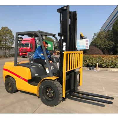 中国 4.0t 4ton 4 T ディーゼルフォークリフト 自動トランスミッション ミニター ターニング半径 2530mm 販売のため