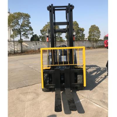 中国 4.0t 4ton 4 T ディーゼルフォークリフト 自動トランスミッション ミニター ターニング半径 2530mm 販売のため