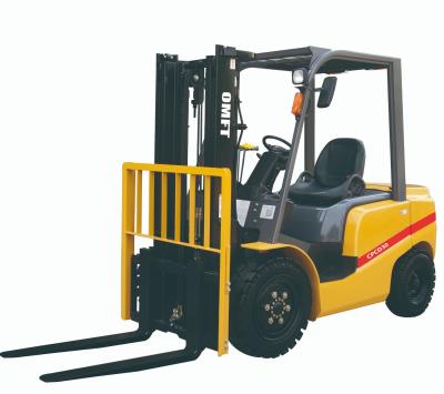 China Japanse Yammar Motor 3t Diesel vorkheftruck met triplex container mast en zijverschuiving Te koop
